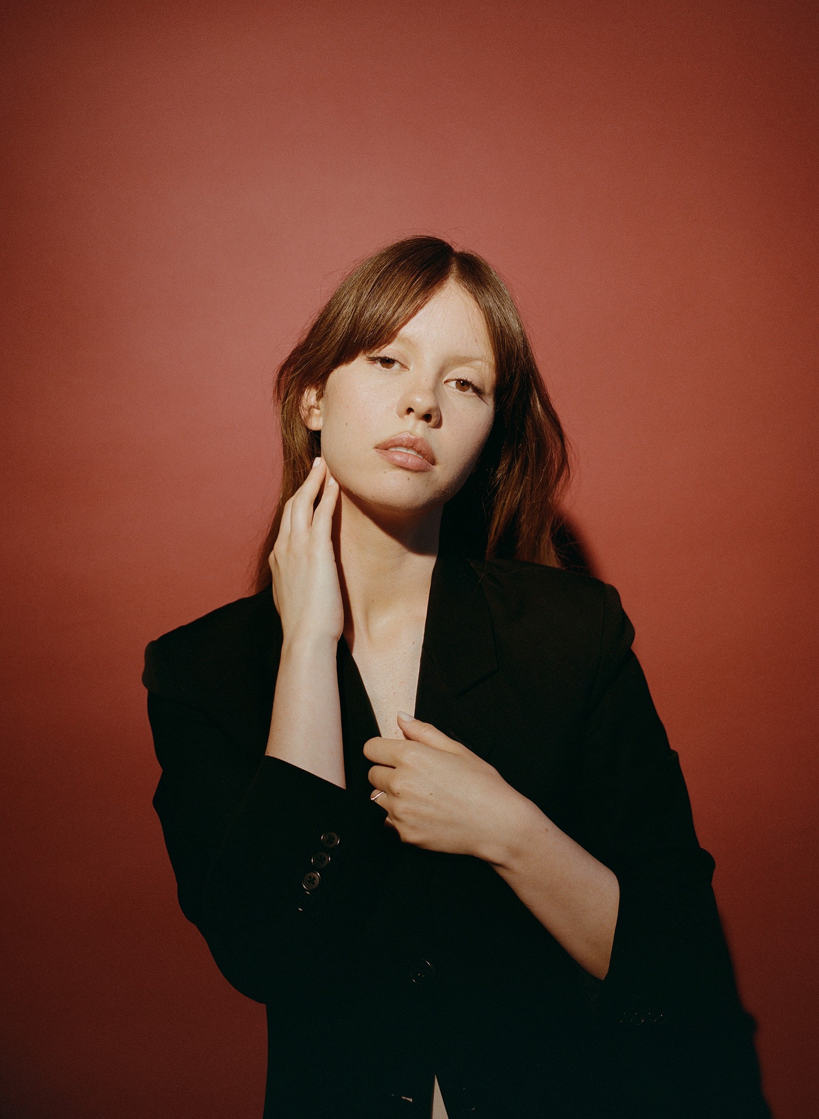 Mia Goth neta da atriz brasileira Maria Gladys diz que não quer ficar