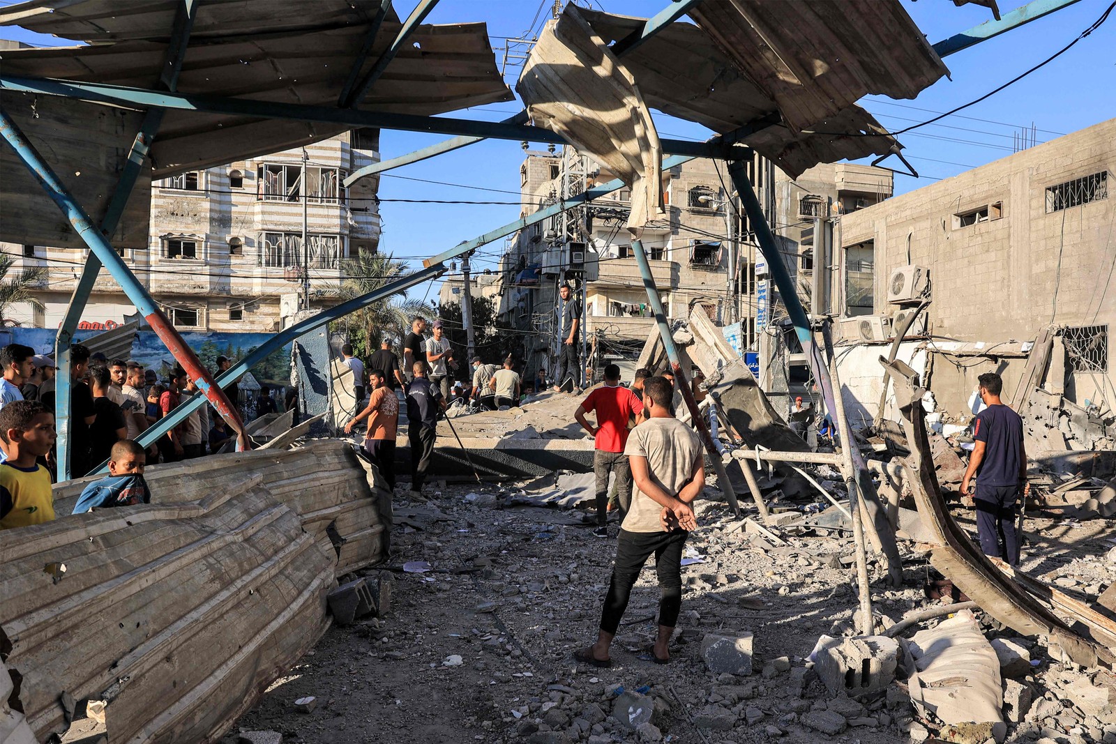 Premier de Israel promete aumentar pressão sobre o Hamas após bombardeios contra norte sul e