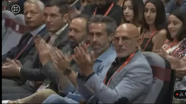 Técnicos De la Fuente e Jorge Vilda aplaudem discursojogos de caça