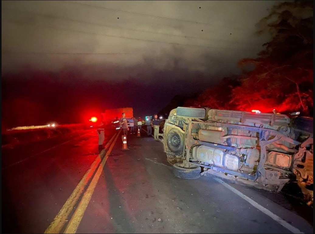 Perda total fotos mostram como ficou carro de Zé Neto após acidente