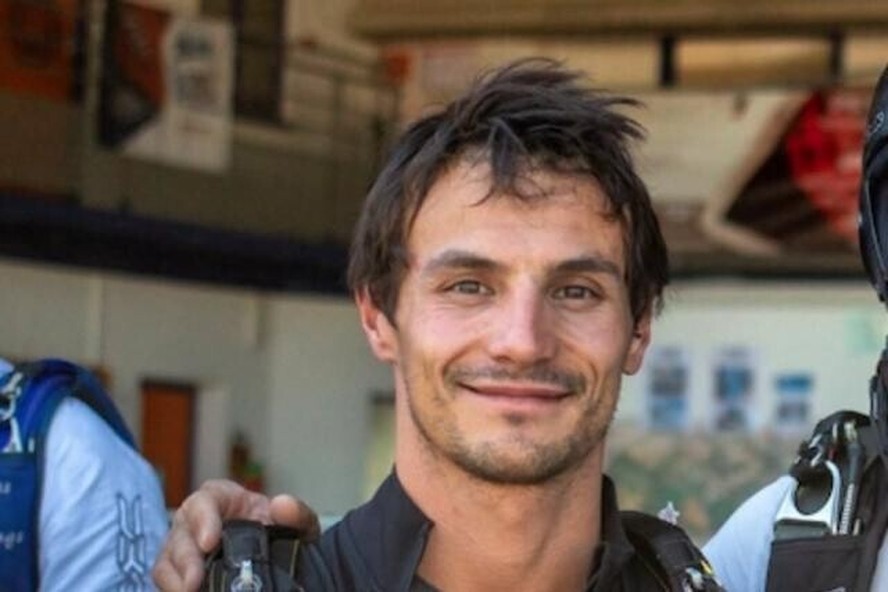 Bicampeão mundial de wingsuit morre após queda no Mont Blanc ...