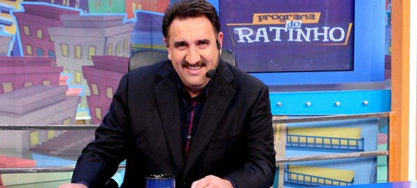 Ratinho desmente boatos de que iria entrevistar Bolsonaro: 'fake news'