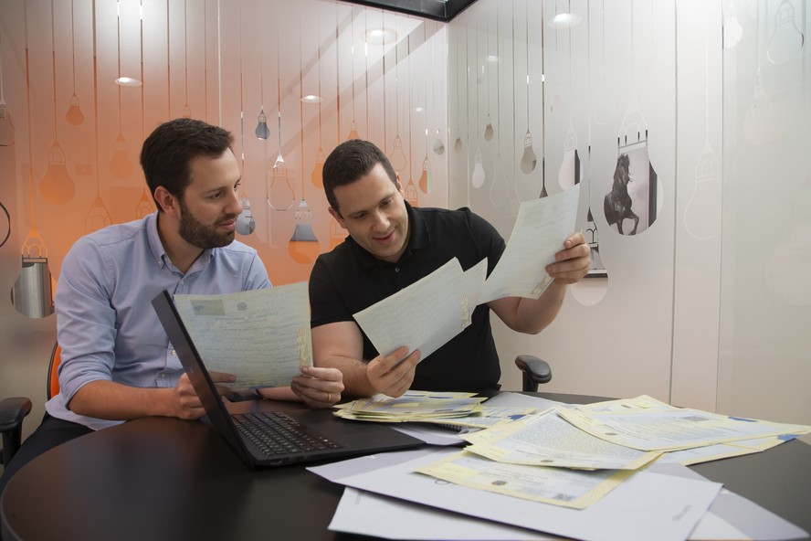 Sem reforma tributária, startups usam inteligência artificial para ...