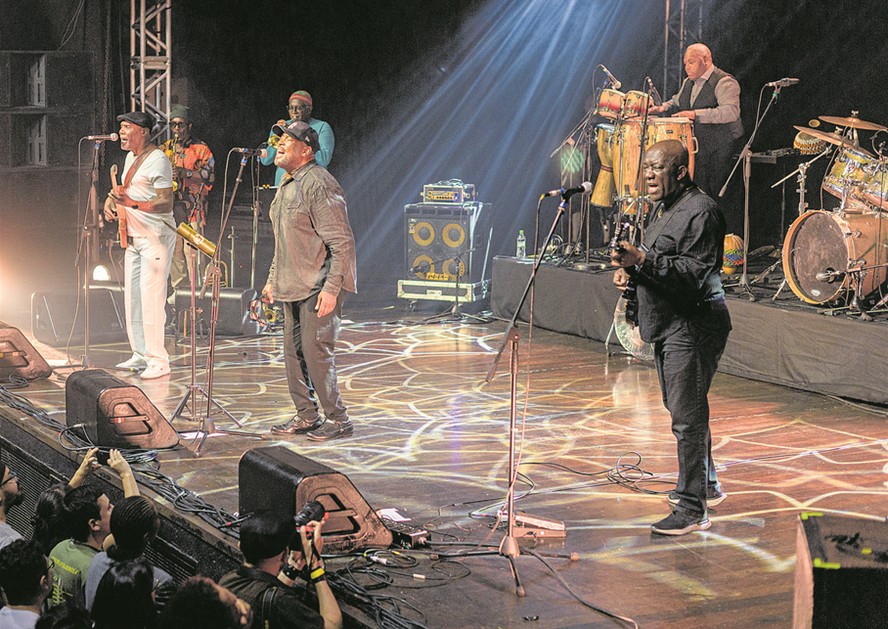 Conheça Cymande, banda cultuada pelo hip hop que retomou carreira ...