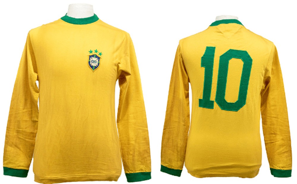 Camisa da seleção brasileira feita para Pelé em sua última partida, em ...