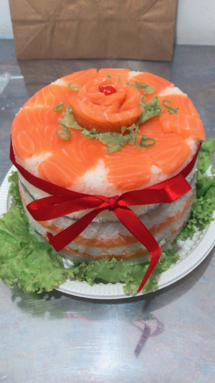 Panetone de sushi: criação inusitada de empreendedora da Baixada é ...