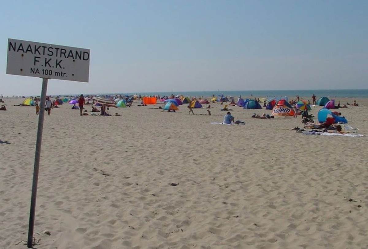 Cidade na Holanda cria campanha para banhistas não fazerem sexo na praia