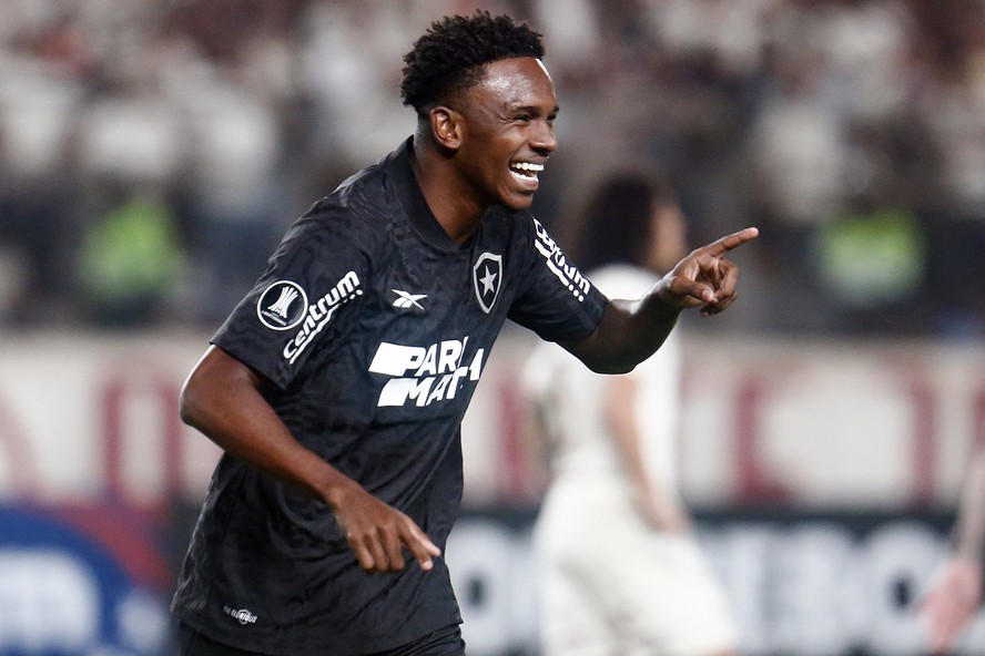 Botafogo acerta compra de Jeffinho junto ao Lyon por R$ 34 milhões, diz ...