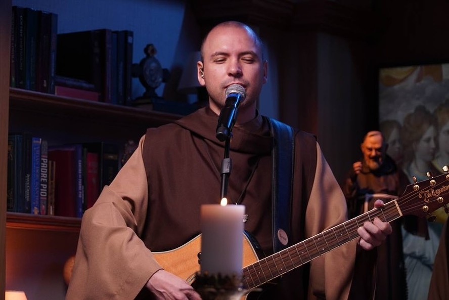 Saiba quem é Frei Gilson, líder religioso que reuniu 1 milhão de ...