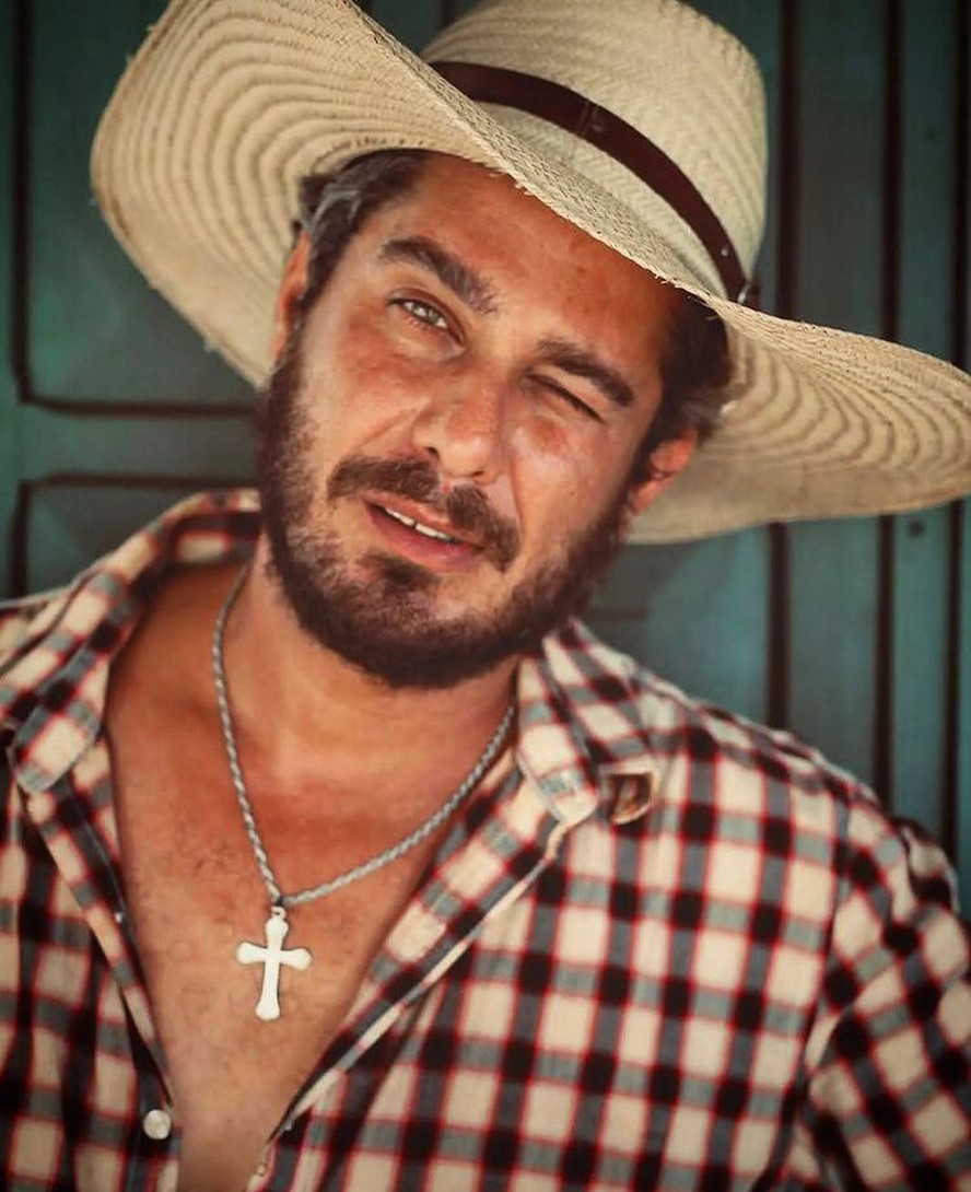 'Pantanal': Thommy Schiavo diz que cena de beijo com Silvero Pereira ...