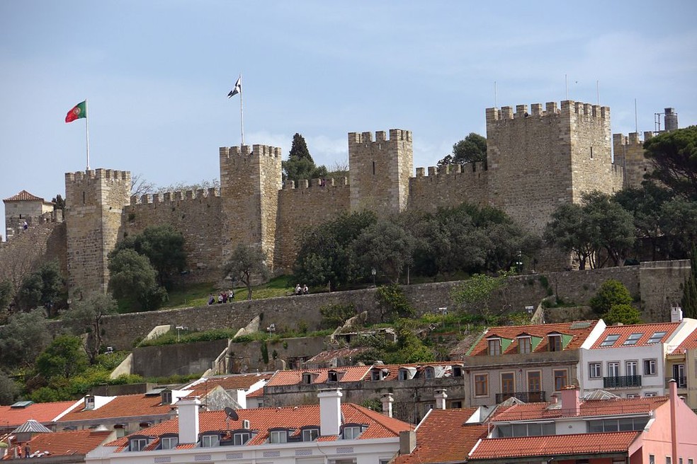 Do castelo medieval à rua cor-de-rosa: influenciador português dá dicas ...
