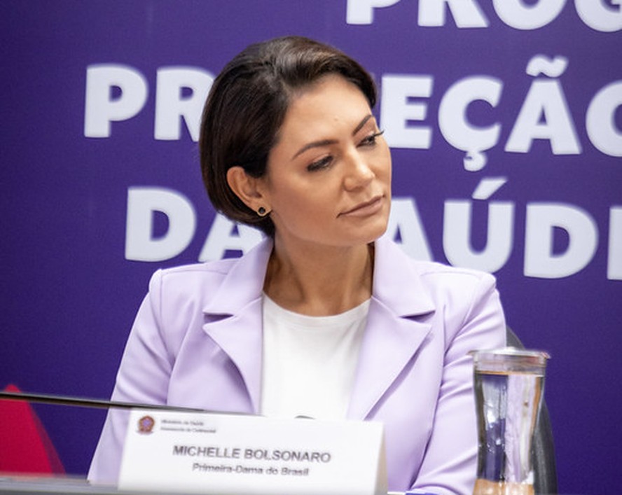 Michelle Bolsonaro faz primeira aparição após eleições e rejeita ...