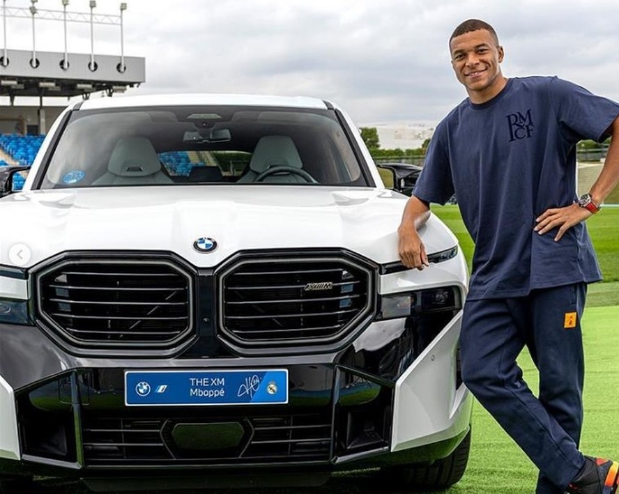 Mbappé ganha mais um carro luxuoso do Real Madrid e aumenta coleção ...