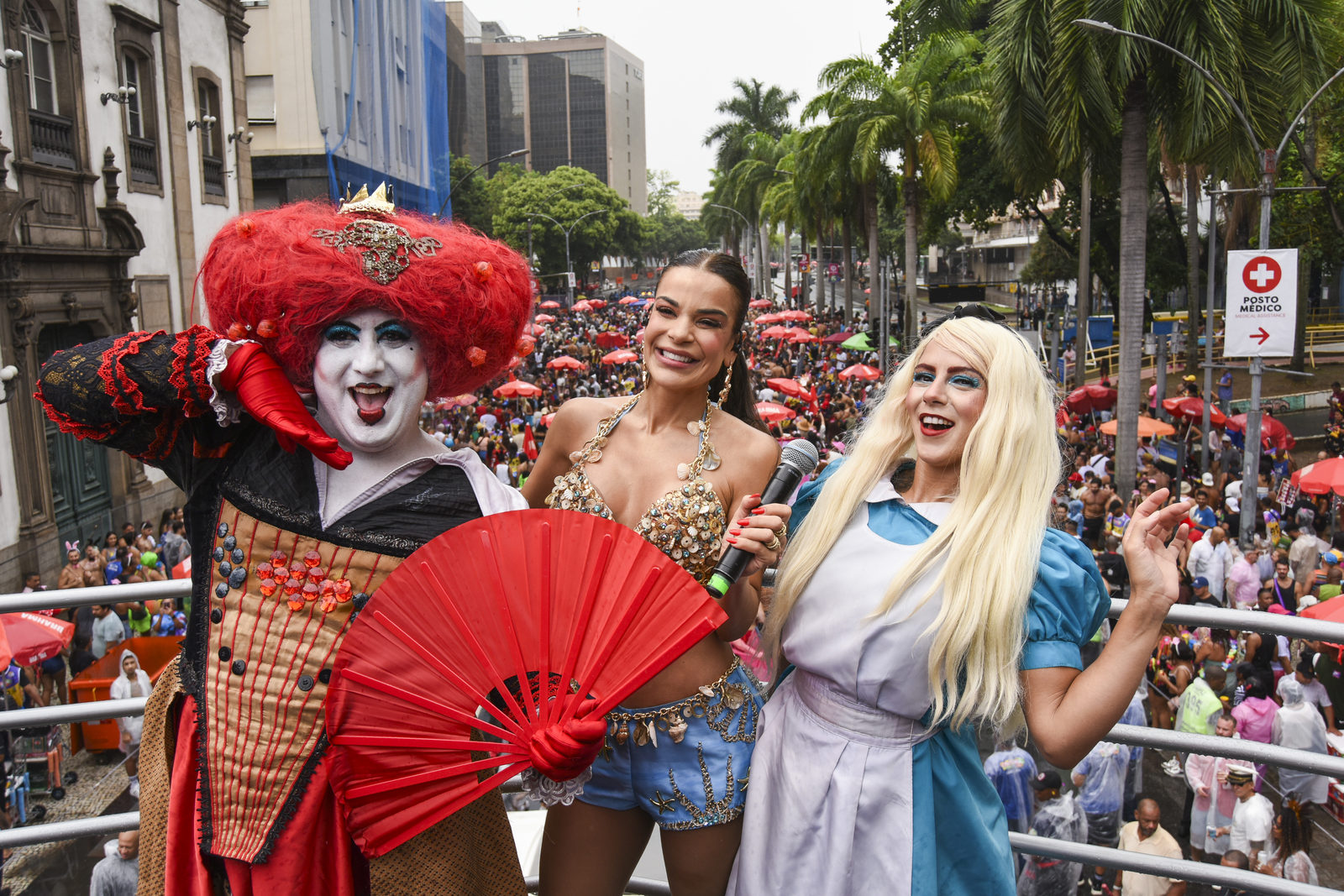 Chapeleiro Maluco, Rainha de Copas e mais: 'Alice no País das ...