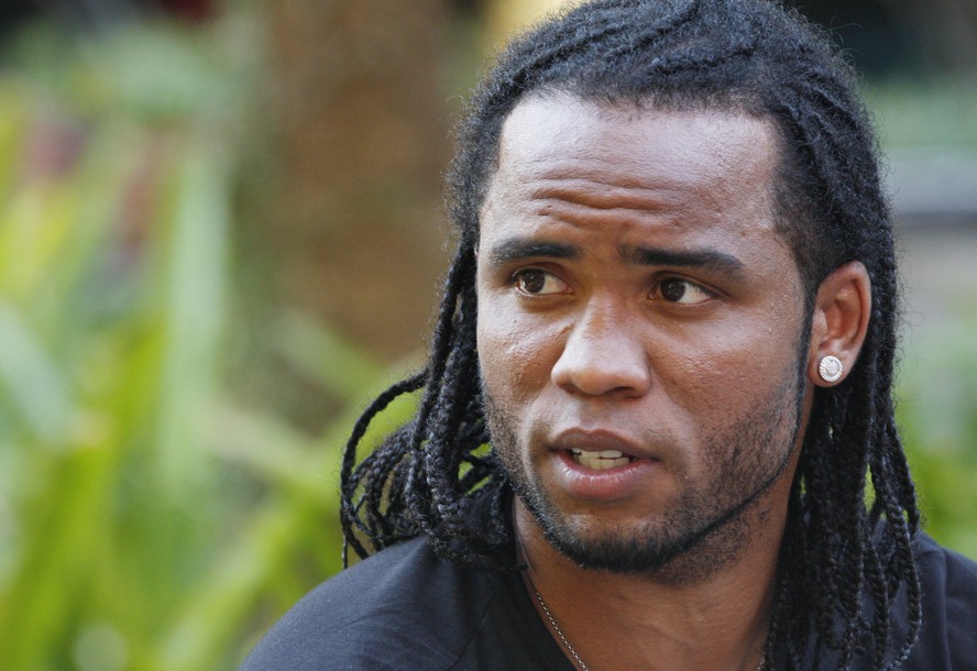 Dívidas, processos e polêmicas: relembre o histórico do ex-jogador Carlos Alberto, que destruiu ...