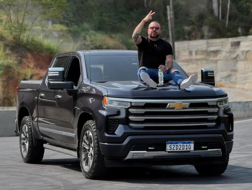 Vendedor de carros de luxo e influencer: saiba quem é Rafael Godoi ...