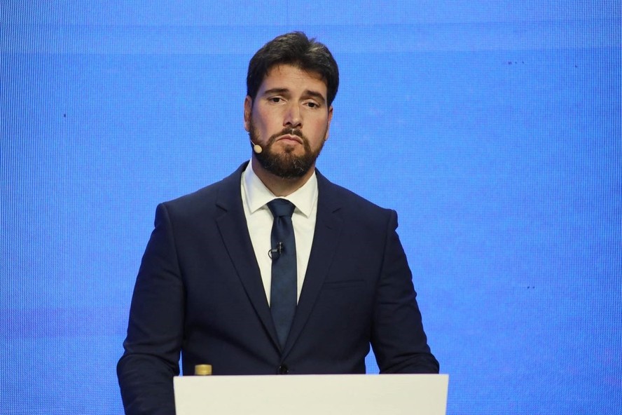 Conheça Jan Topic 'Rambo', candidato que ganhou destaque na corrida ...