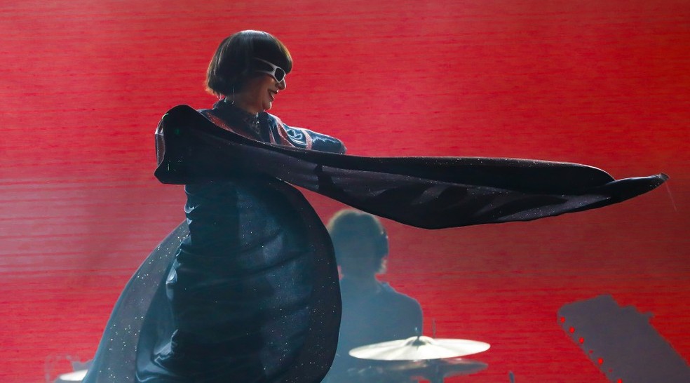 Yeah Yeah Yeahs leva baile pós-punk ao The Town, com ritual de ...