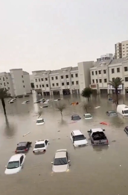 Chuva que provocou caos e inundações em Dubai foi equivalente ao que os ...
