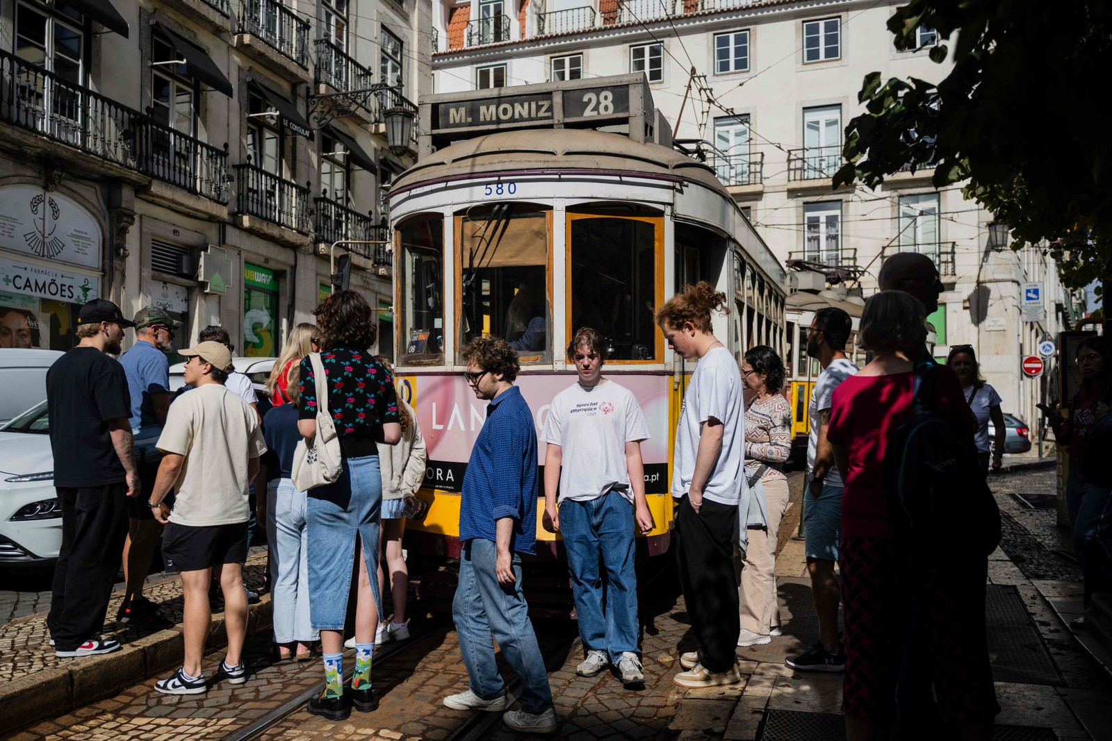 Ícones de Lisboa, os bondes elétricos se tornam palco de mais uma ...