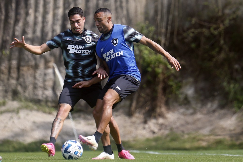 Entusiasta dos jovens jogadores do Botafogo, Bruno Lage tem em Hugo o ...