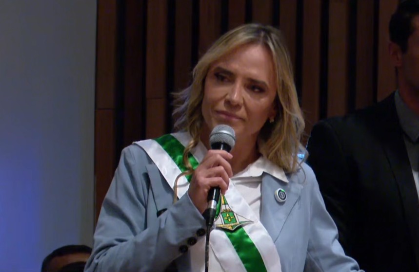 Celina Leão assume governo no DF, afasta ligação com caso Master e ...