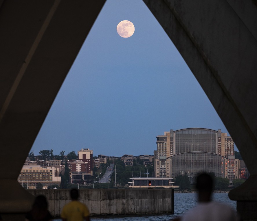 Como e que horas observar impressionante Lua de Neve, que poderá ser ...