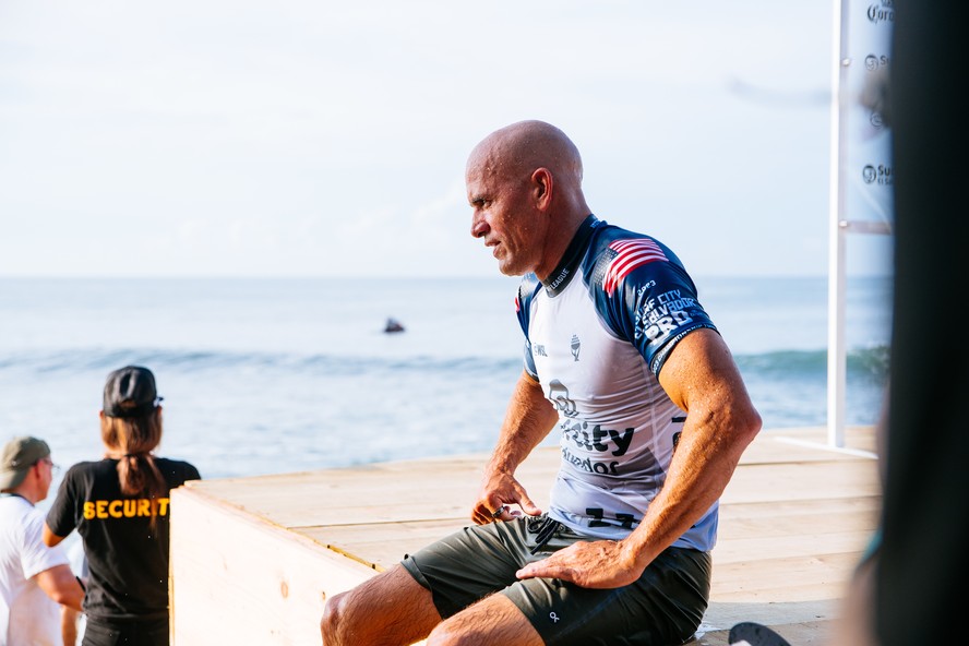 Kelly Slater está fora da etapa de Saquarema do circuito mundial de surfe