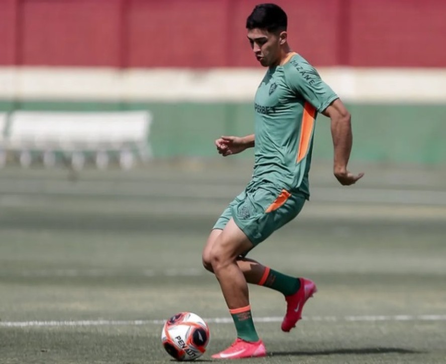 Lezcano recebe sondagens, mas só vai deixar Fluminense rumo à Europa