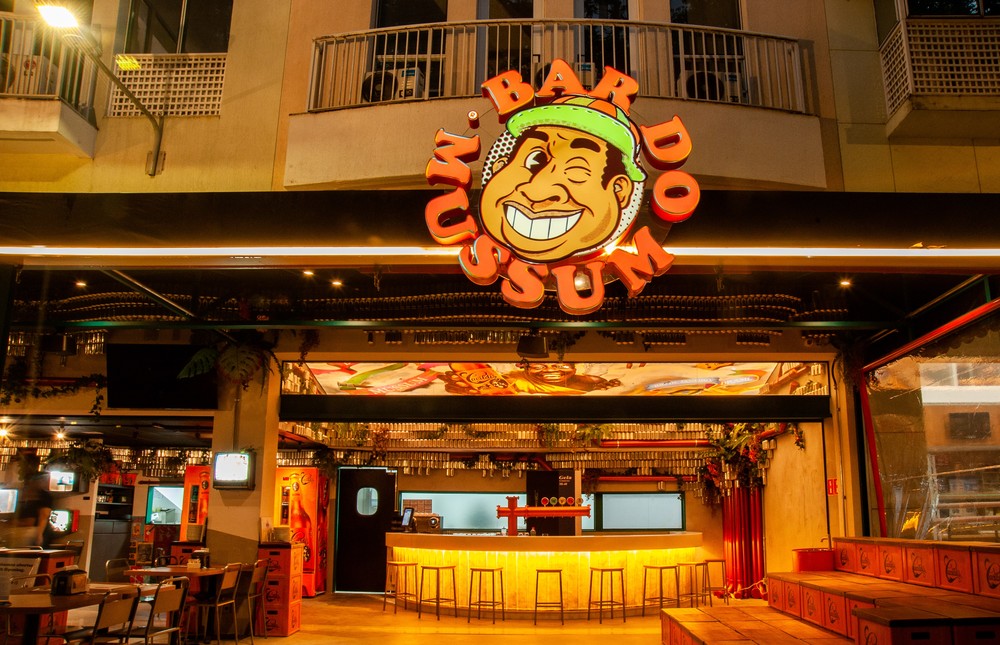 Bar do Mussum abre na Barra e reconta a história do artista