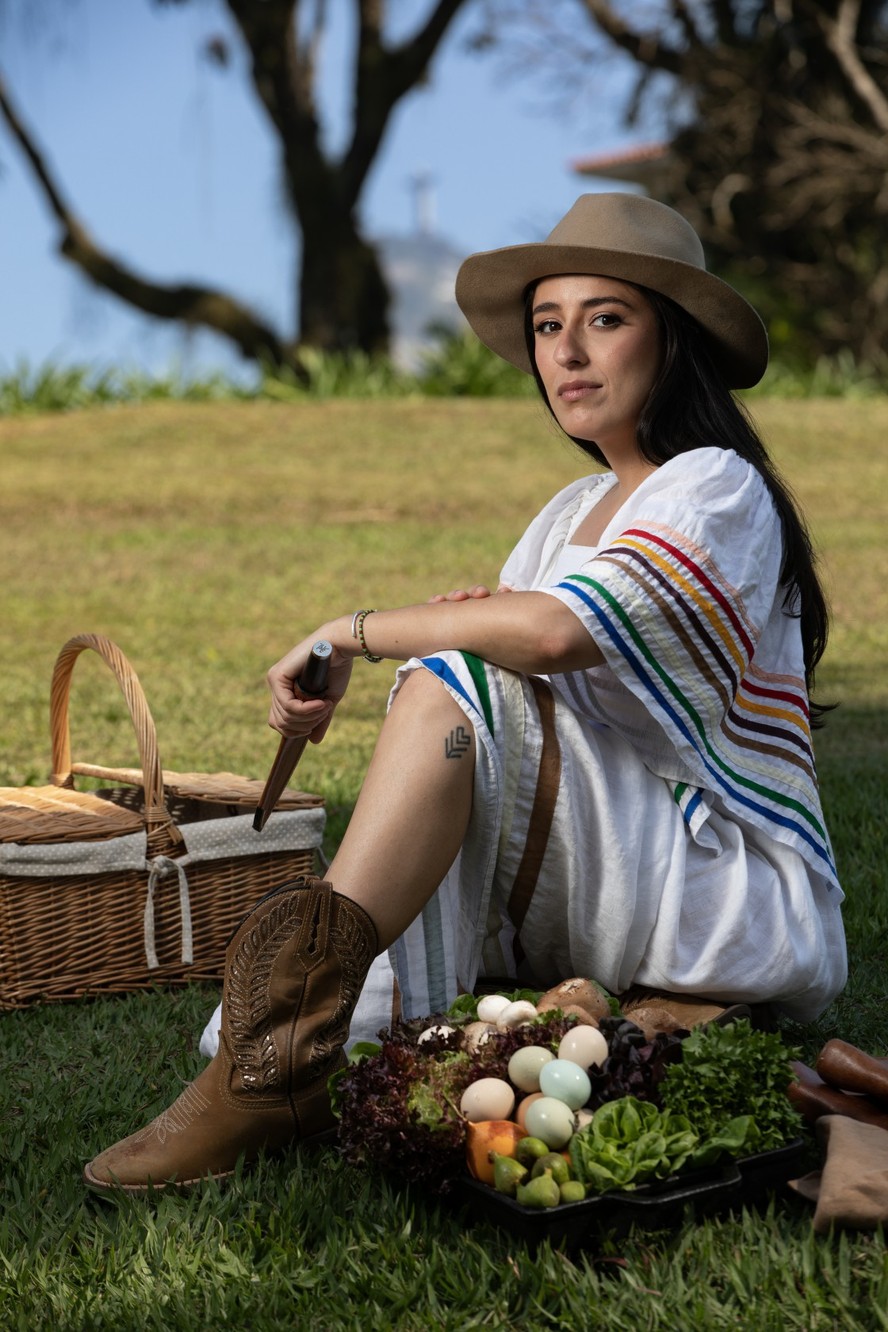 Famosa por sua comida de brasa, a chef marina Mattos conta como se tornou a única mulher a ...