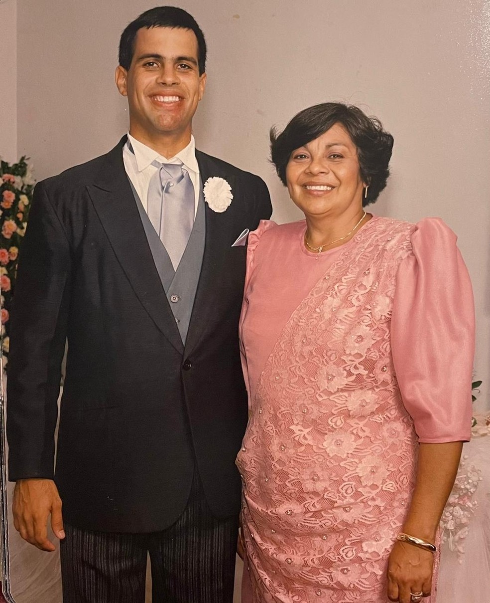 Páginas da vida: Mãe diagnosticada com Alzheimer após auge financeiro ...