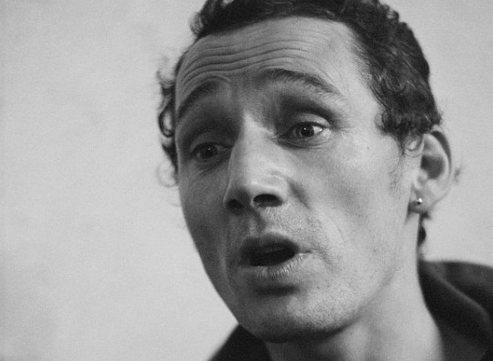 O que houve com inglês que invadiu quarto da Rainha Elizabeth II ...