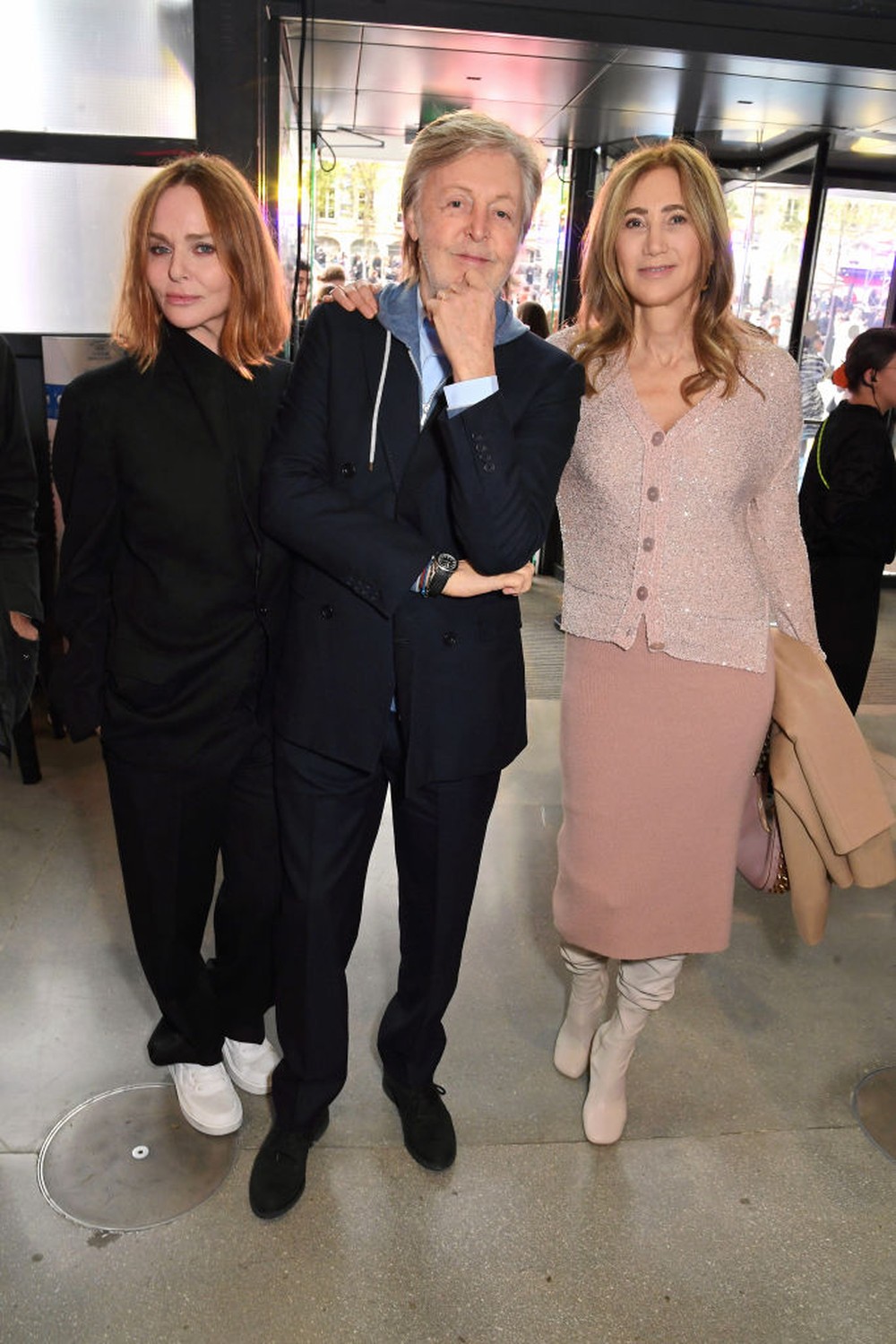 Paul McCartney marca presença em desfile da filha, Stella McCartney, na ...