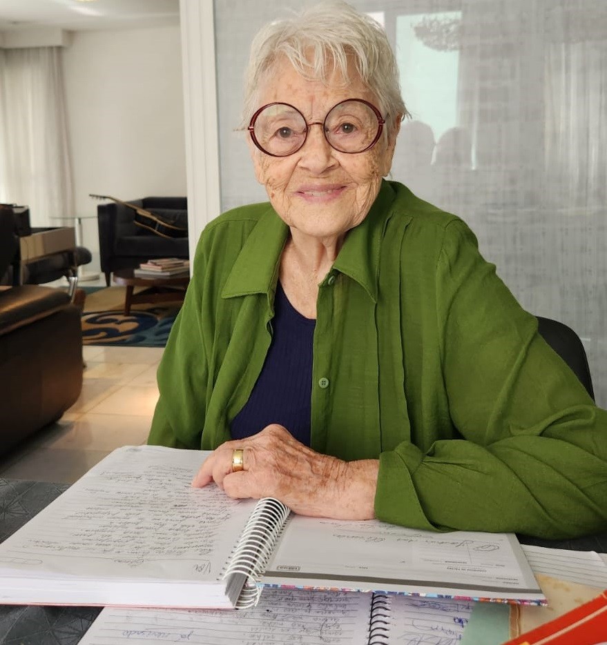 Adélia Prado faz 90 anos com comemoração discreta e livro novo: 'Já ...