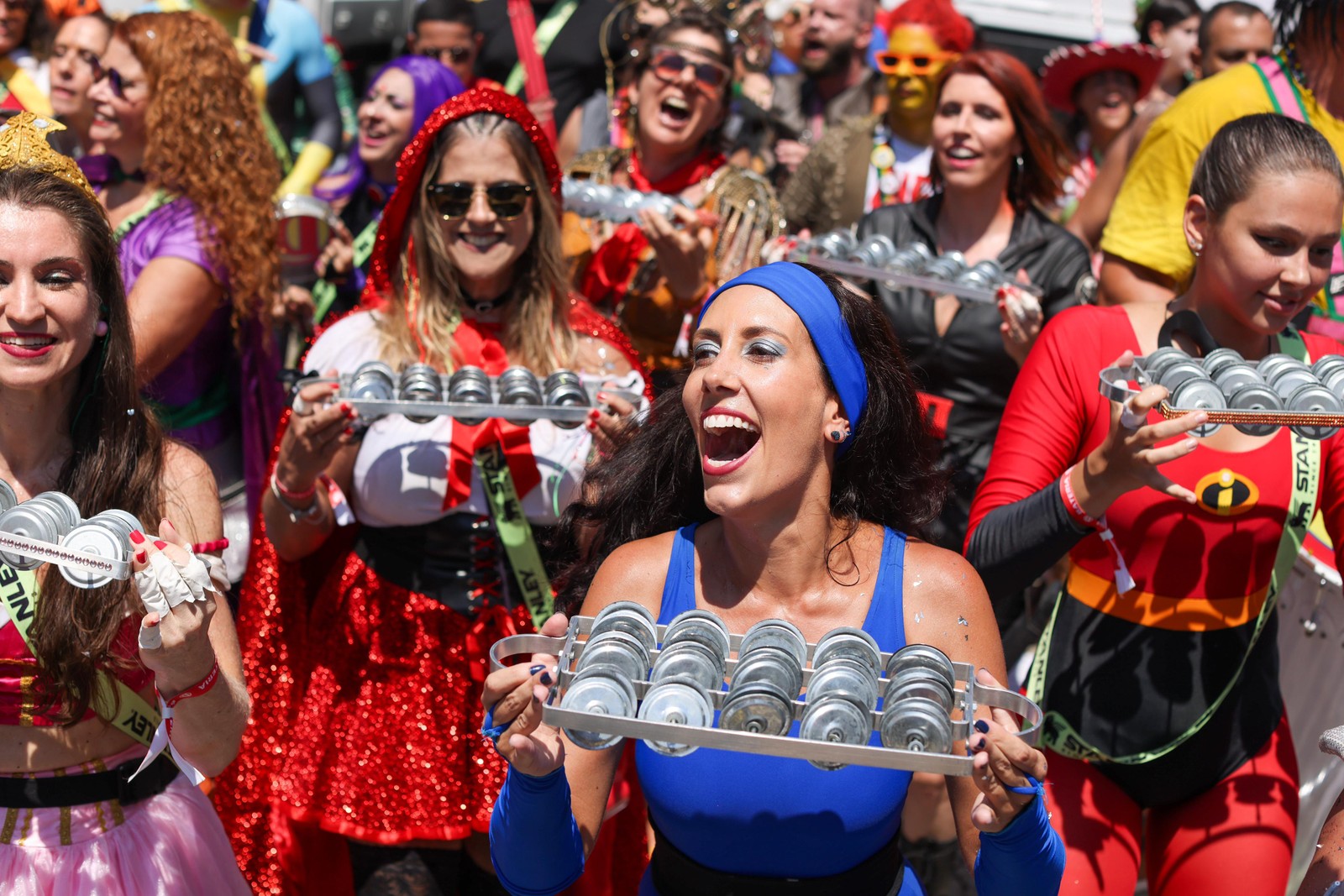 Com o carnaval, quando cai o quinto dia útil de março em 2025? Entenda ...