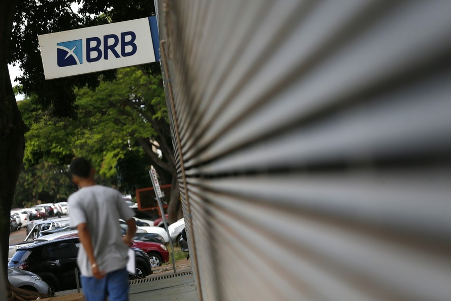 BRB entrega ao Banco Central plano para recompor R$ 5 bilhões após ...