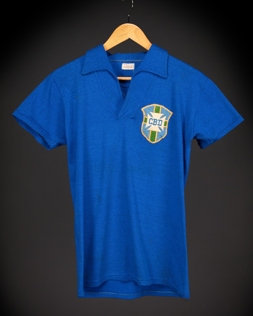 Camisa usada por Pelé na final da Copa do Mundo de 1958 vai a leilão e ...