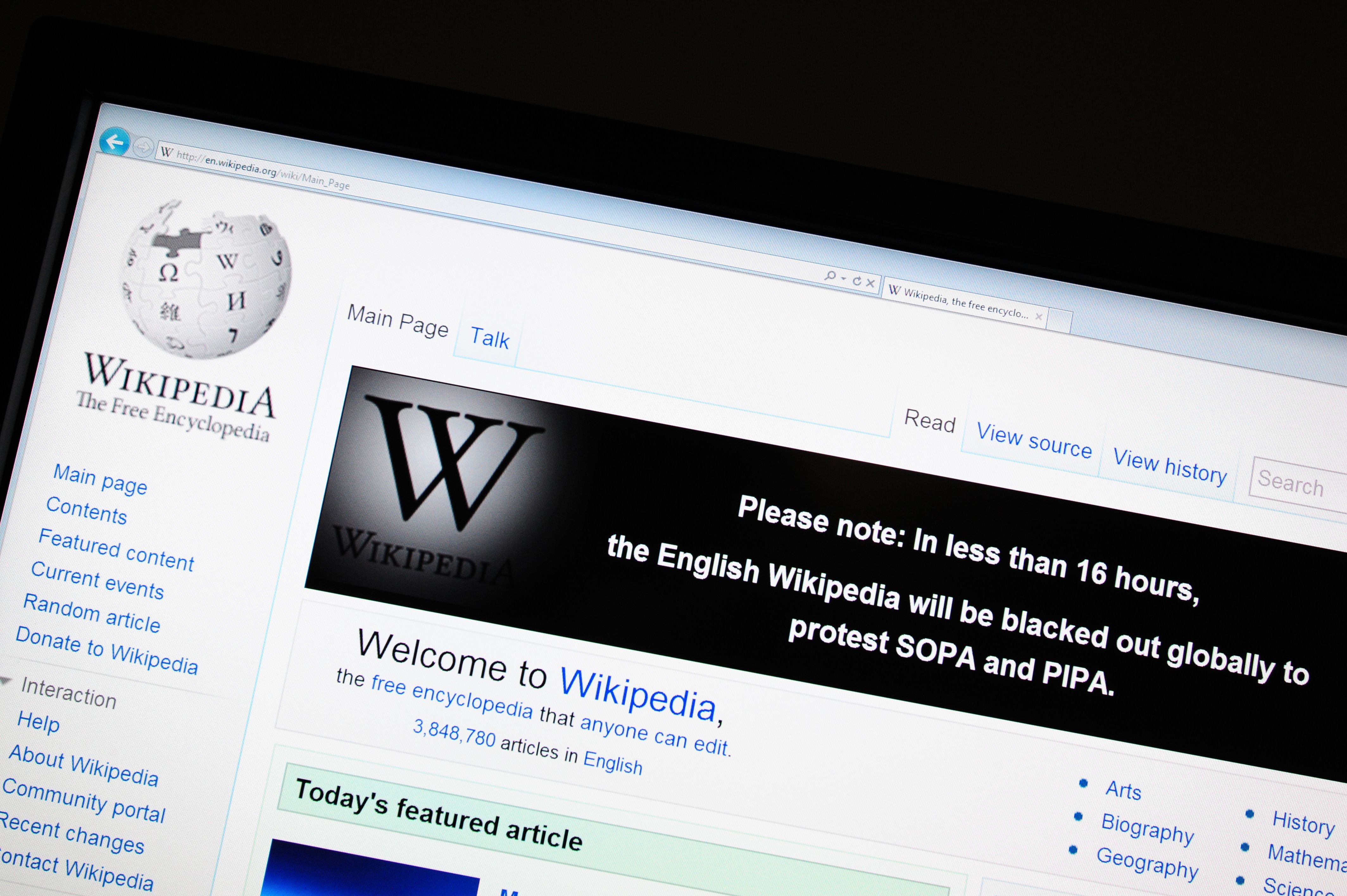 Wikipedia firma acordo com Microsoft, Meta e Amazon, que vão usar seu conteúdo para treinar IA ...