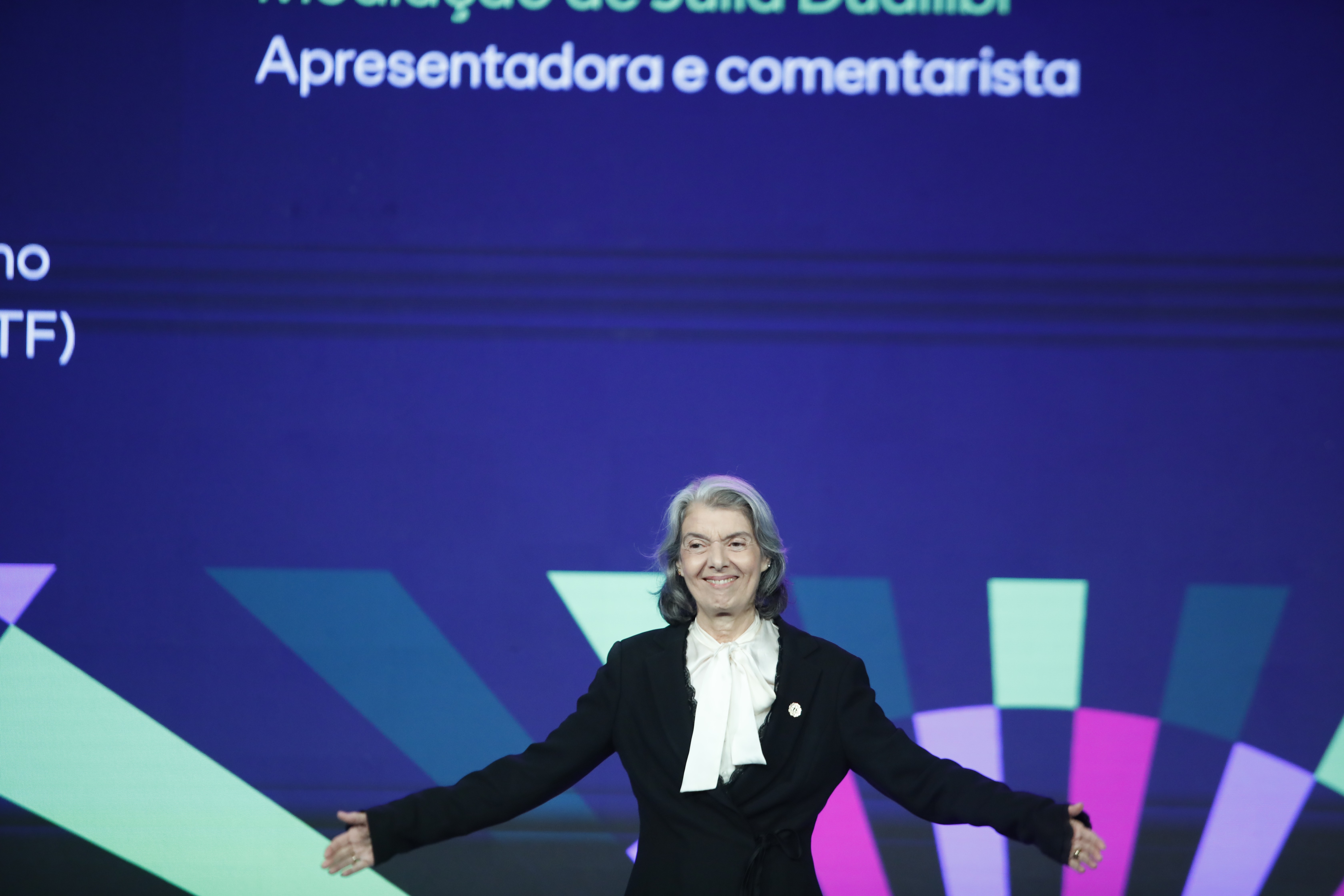 Primeiro dia do Festival LED destaca a educação como caminho de ...