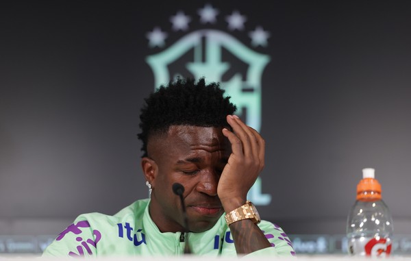 De choro e tristeza a figura internacional de luta: Vini Jr. é o ...