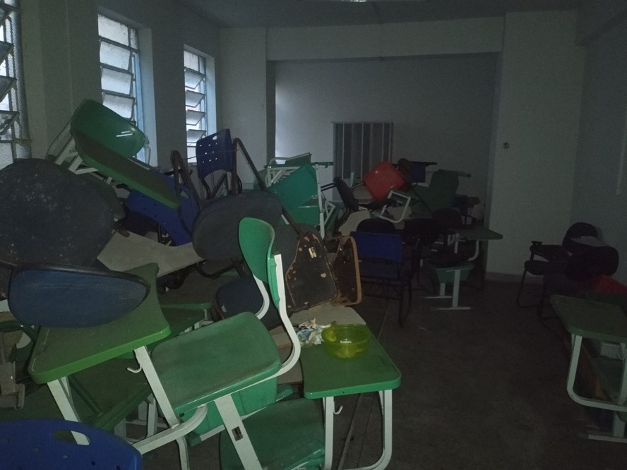 Fechado desde 2019, prédio do Diretório Central dos Estudantes da UFF ...