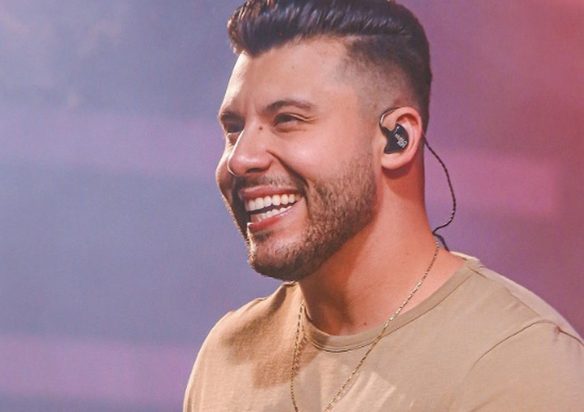 Murilo Huff: ônibus da equipe do cantor se envolve em acidente em Tocantis