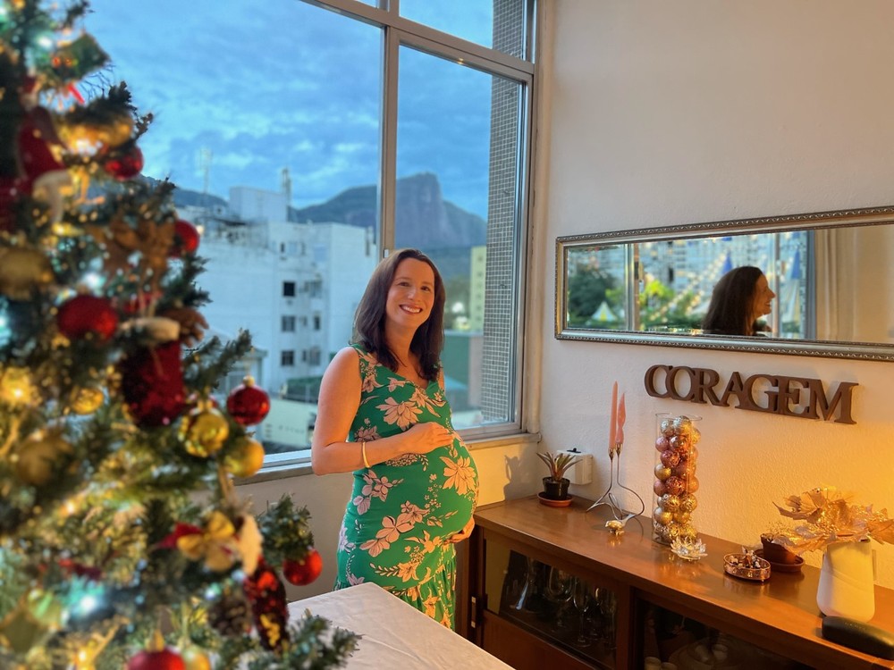 Com o presente na barriga: conheça grávidas que vão dar à luz às ...