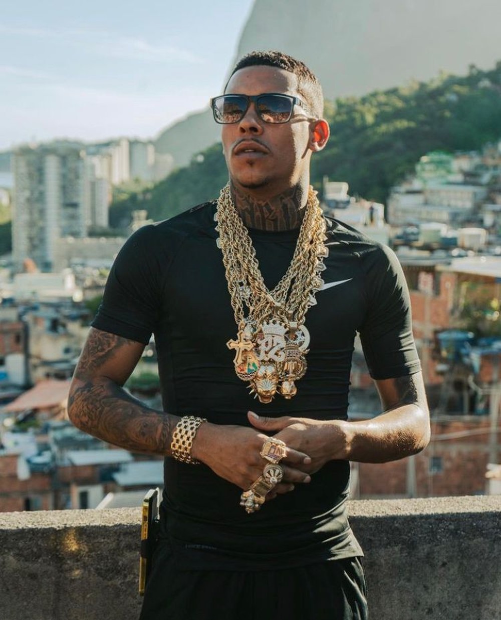 Quem é o MC Poze do Rodo, funkeiro que teve seu show cancelado após ...
