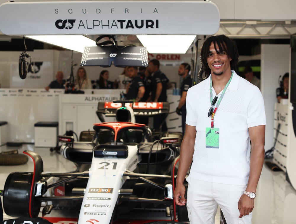 Fórmula 1: Neymar e Mbappé marcam presença no GP da Espanha