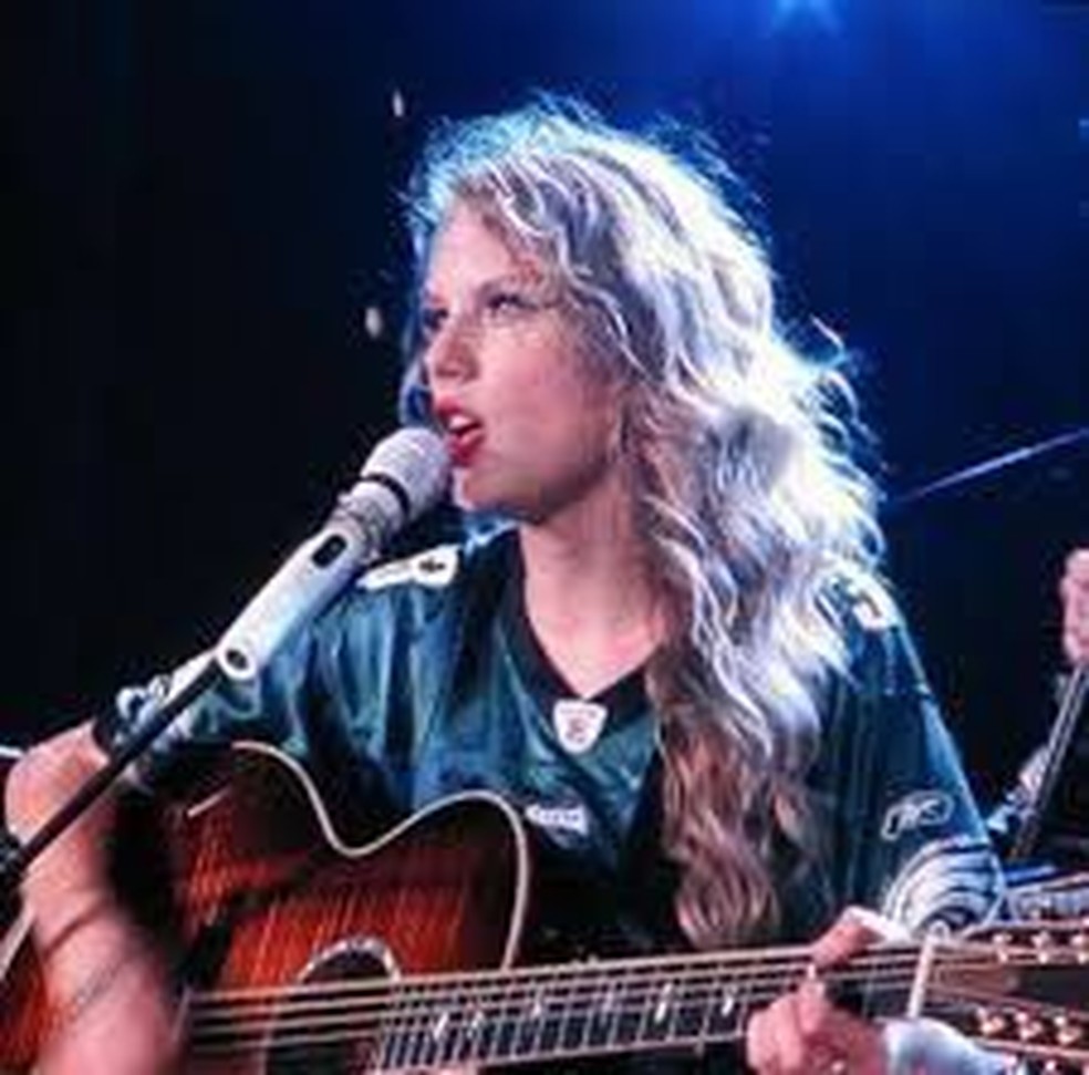 Entenda por que Taylor Swift foi vaiada ao aparecer no telão do Super ...