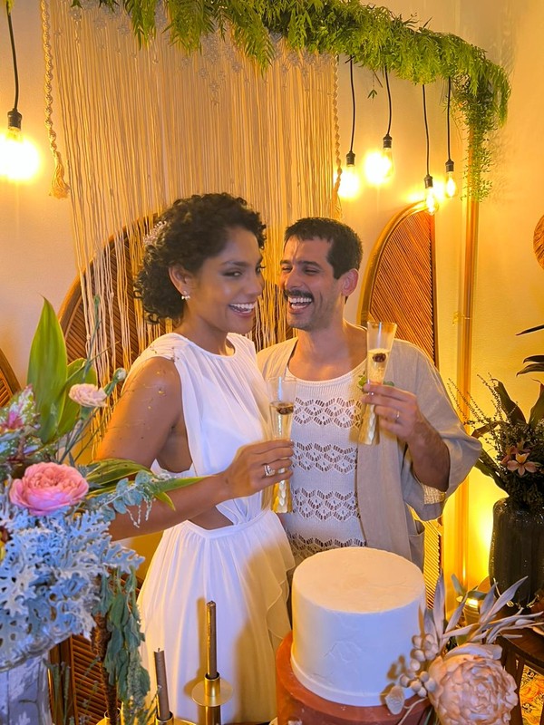 Barbara Reis, a Aline de 'Terra e paixão', se casa no Rio