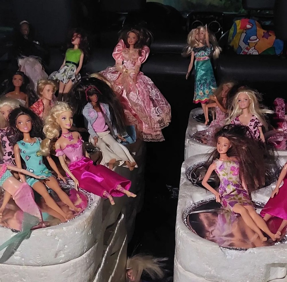 ONG faz campanha para incentivar doação de bonecas Barbies para serem ...