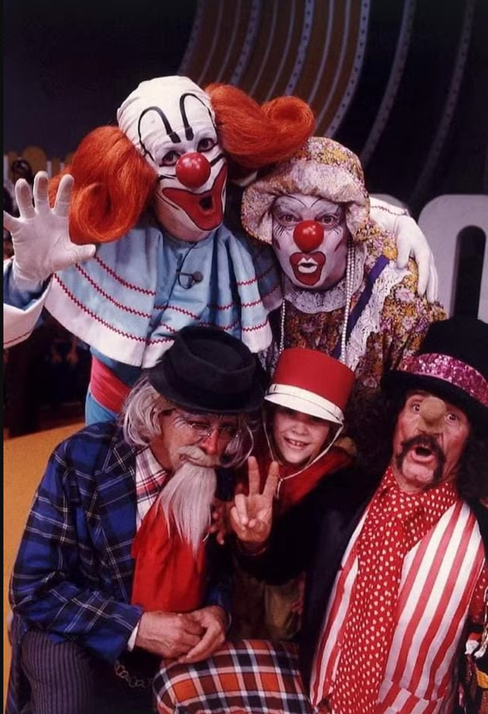 Salário milionário, sem-teto e pastor: 'Andava fedendo na rua', disse ...